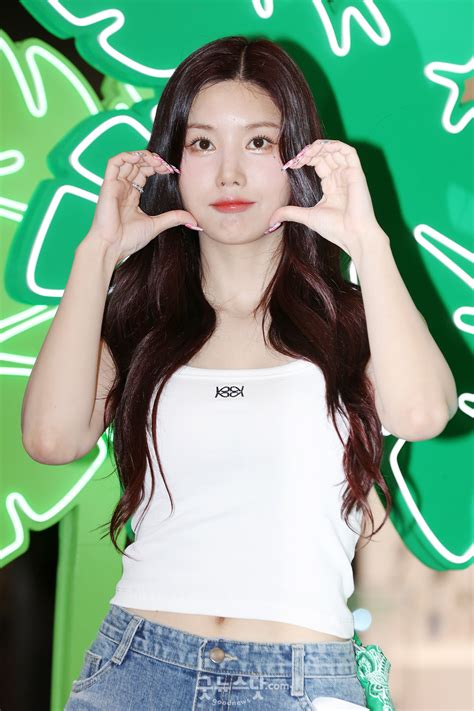 [덕샷] 권은비 러블리 그 자체