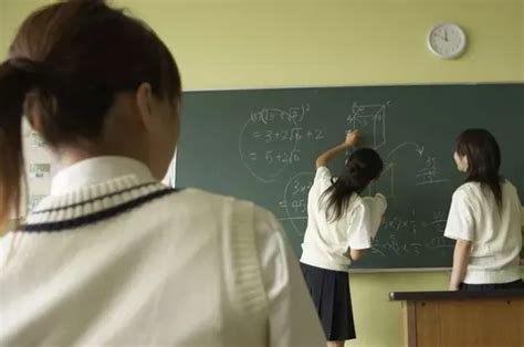 چرا دختران دانش آموز ژاپنی اجازه ندارند موهایشان را دم اسبی ببندند؟