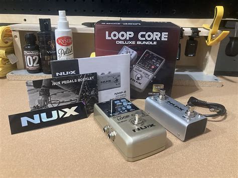 NUX Loop Core Deluxe Looper Pedal Bundle Reverb