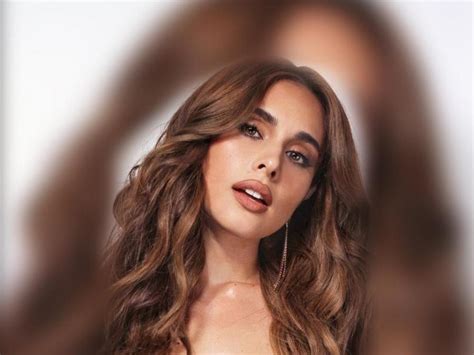 Max Collins Sizzles In Her Latest Swimsuit Photos Gma Entertainment