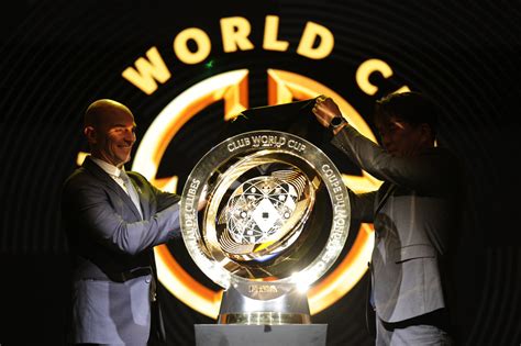 우승 트로피 韓 찾은 날 Fifa 클럽월드컵 총 상금 1조4400억원 공개…레전드 캄비아소 첫 경기 가장 중요