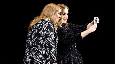 Adele Poses For Selfie With Her Doppelgänger During Concert Us Weekly