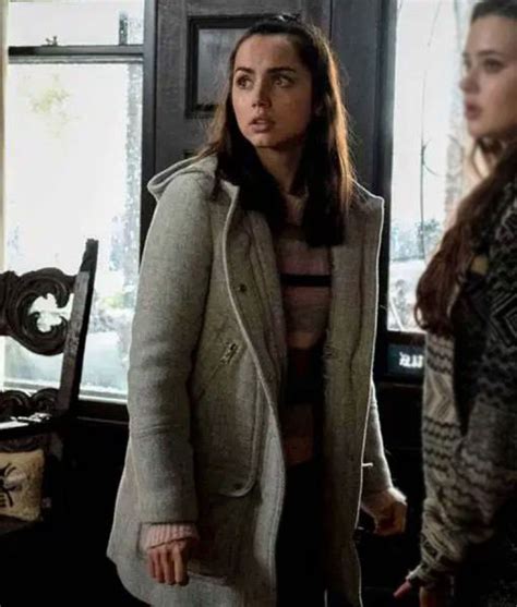 Knives Out Ana De Armas Grey Coat