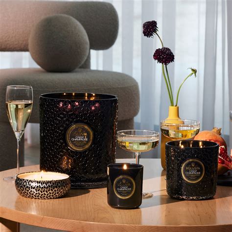 Crisp Champagne 5 Wick Hearth Candle Voluspa