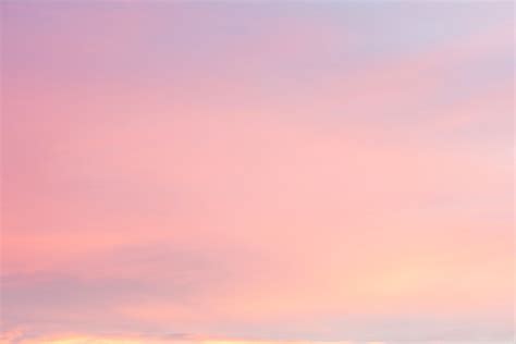 핑크와 블루 색상으로 하늘입니다 일몰 하늘 배경에 일몰 구름 구름의 밝은 파스텔 색의 효과 0명에 대한 스톡 사진 및 기타 이미지 Istock