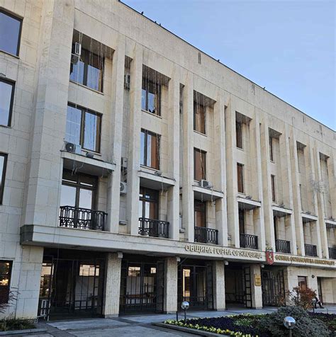 Община Горна Оряховица кани випускниците на среща с представители на Медицински университет Варна