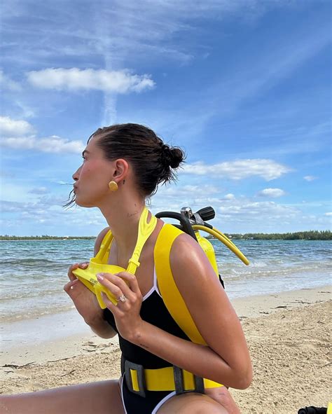 Haileybieber Hot Bikini Body 3