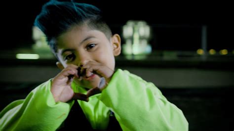 Santi - 1/12 (Video Oficial) - YouTube