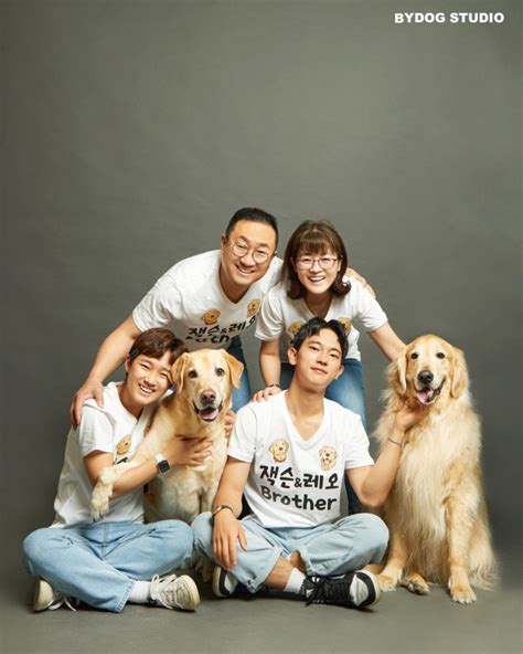 골든 리트리버 래브라도 리트리버 대형견 가족사진 And 강아지가족사진 바이독 강아지사진관 강아지랑화보 골든리트리버 촬영 네이버 블로그