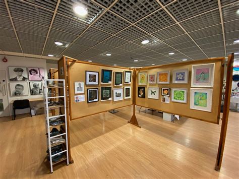 Pop Up Gallery To Opening In Redditchs Kingfisher The Redditch Standard