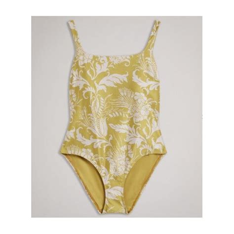 Vintage Audrey Hepburn Swimsuit Looks To Inspire Your Next Vacation