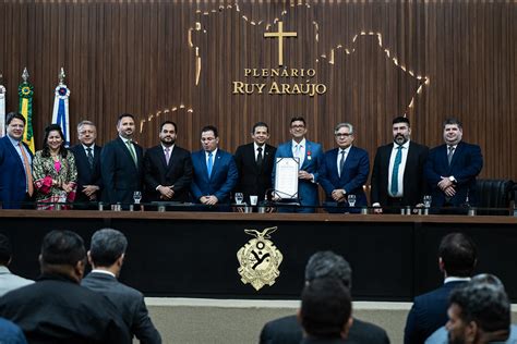 Juiz Flávio Henrique Freitas é Condecorado Com A Medalha Ruy Araújo