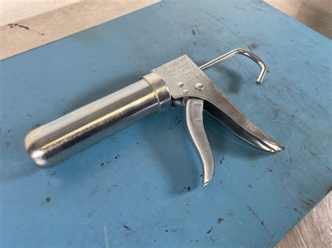 Semco Sealant Gun 850 Id 700671 2 23 World Equipment Source