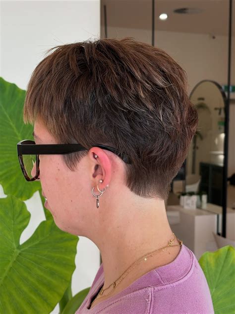 16 Polished Pixie Haircuts Worth Saving Pixelify