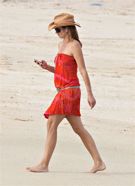 Photos Of Cindy Crawford In A Bikini And On The Beach In Mexico With Rande Gerber And Her Family