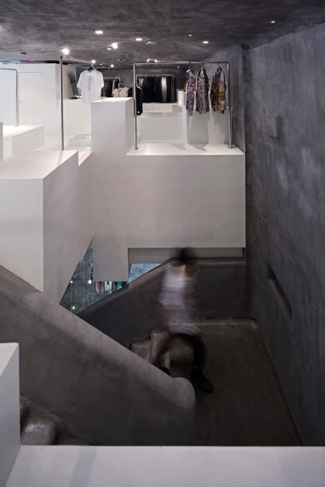 D2c Store By 3gatti Features Rotating Toilet And Love Room