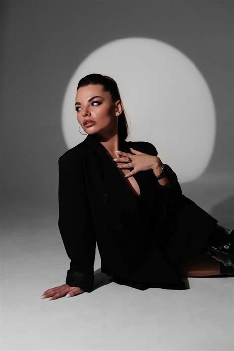 Девушка со светом фото Съемка в студии Гобо Красивые фото девушек Фотографии беременной