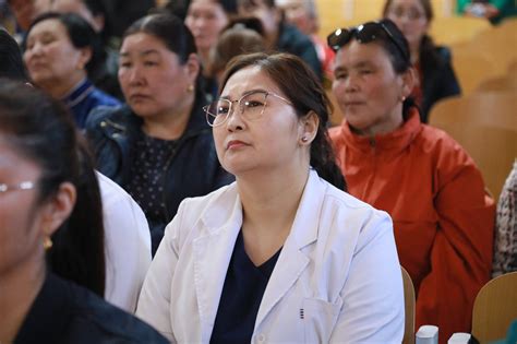 ЭРҮҮЛ СҮХБААТАРЧУУД ТӨСӨЛ ийн хүрээнд Мөнххаан суманд эрүүл мэндийн даатгалгүй иргэдийг