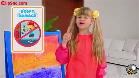 برنامه کودک دیانا و روما دایانا به الیور آداب و اخلاق خوب می آموزد فیلو