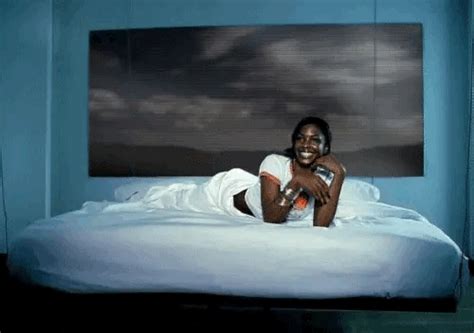 Pin By Tyra Ware On •bga• Vma Performance Human Rights Organisations Funny Pictures