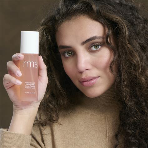The Best Clean Setting Mist For Glowing Skin Rms Beauty