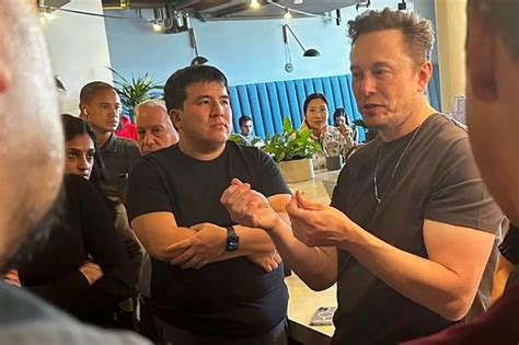 Twitter Staff Worried Elon Musk Will Nix Lucrative Stock Payouts Report