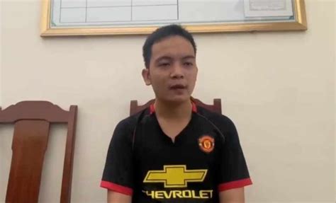 Mồi chài chat sex để tống tiền