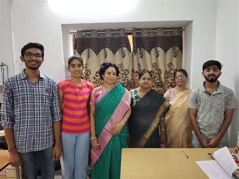 Wankhede Madams Academy Gallery Best Coaching Institute For Medical And Engineering Entrance