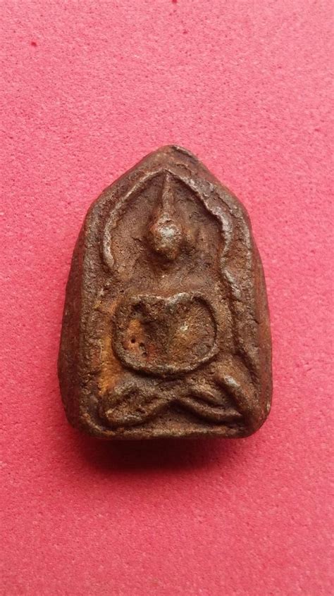 พระหลวงปู่บุญ วัดกลางบางแก้ว พิมพ์ซุ้มแหลมใหญ่ เนื้อผงยาจินดามณี Ennxo