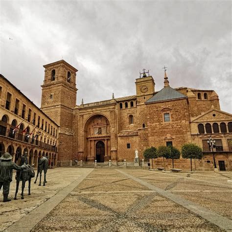 El Momento M S Duro De Las Campos Terelu Y Carmen Vac An La Casa De Mar A Teresa Para Subastar