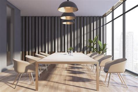 Новый интерьер офиса зала заседаний с мебелью деревянным полом панорамным окном с видом на