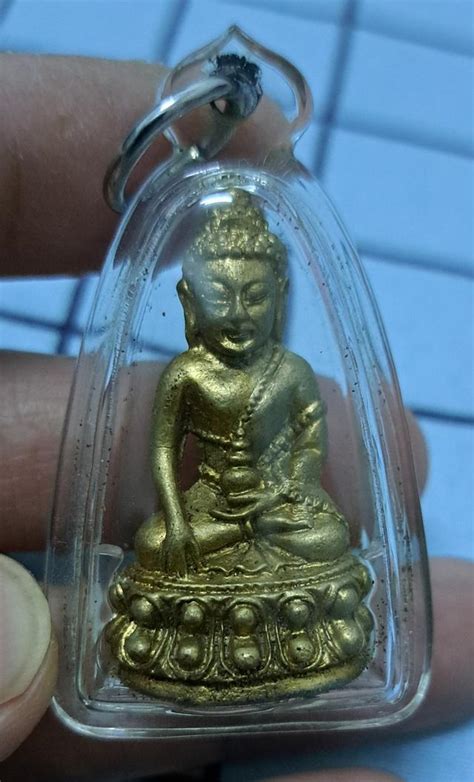 พระกริ่งมหาลาภ รุ่นทิ้งทวน ปี๒๕๓๘ หลวงปู่วรพรต ๙๔ ปี ถือว่าเป็นวัตถุมงคลอีกรุ่นที่ได้รับความ