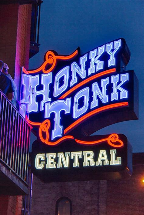 Experience The Best Of Nashville At Honky Tonk Central