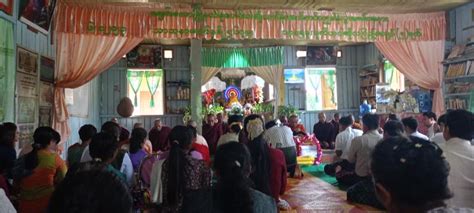 မချမ်းဘောမြို့၌ ဌာနဆိုင်ရာများ စုပေါင်း၍ ဝါဆိုသင်္ကန်း ဆက်ကပ်လှူဒါန်း