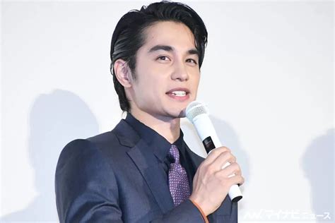 더쿠 영화 침묵의 함대 첫날 무대 인사 오오사와 타카오 우에토 아야 타마키 히로시 유스케 산타마리아 나카무라