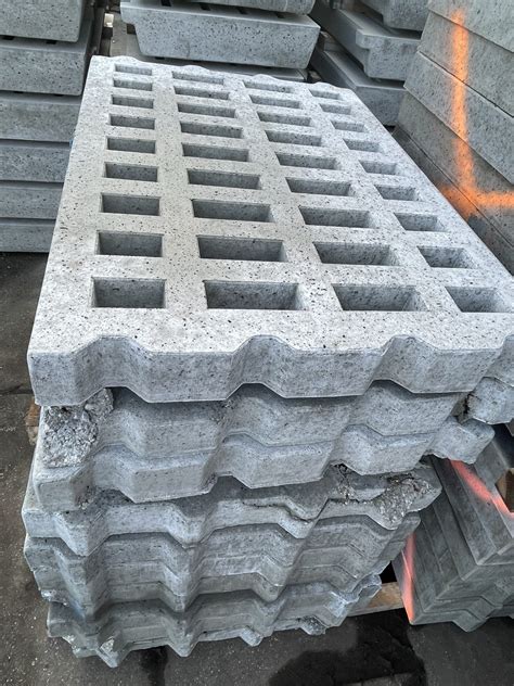 Betonplaten Met Rechthoekige Gaten Betonplatennl