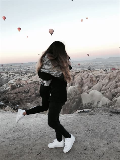 Lesbian Couples And Kisses For Ladies And Lesbians Iv Page 13