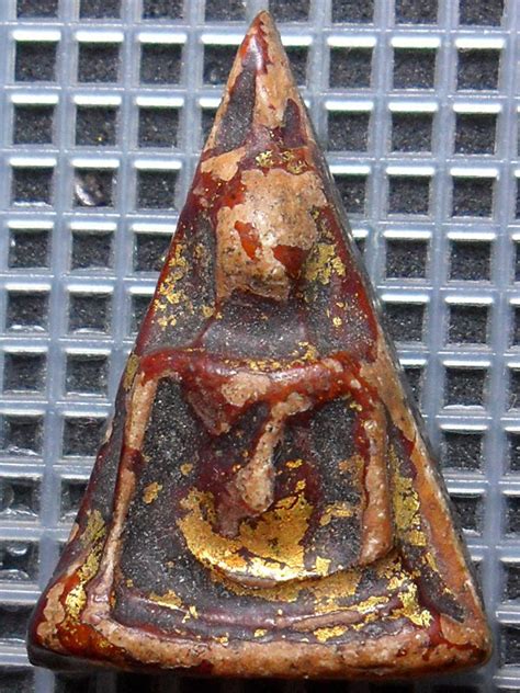 ประมูล พระนางพญาลงรักปิดทองเก่า พระล้านนา คอม เว็บ พระเครื่อง พระบูชา อันดับหนึ่ง ของภาคเหนือ