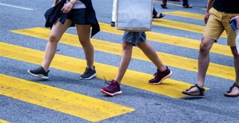 每天走多少步更健康长寿？答案是不到1万步｜ 本周论文推荐 腾讯新闻