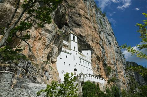 【欧洲后花园】塞尔维亚 波黑 黑山 阿尔巴尼亚11日跟团游 深度欧洲免签 两晚五星凯悦连住 餐食全含 五大世界遗产 木头村八字火车 欧洲喀斯特熔岩布纳泉 遗世小屋 欧洲博物馆培拉特古城 南欧