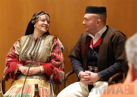 Оливер Андреевски и Елисавета Булоска се младоженец и невеста на 60 издание на „Галичката свадба“