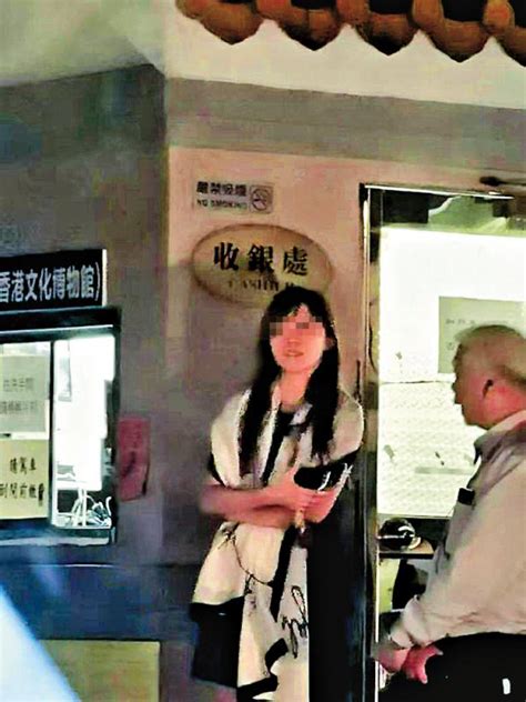 ﻿康文署職員傳阻警泊車 網民鬧荒謬