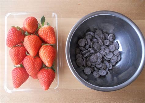 バレンタインに！簡単でかわいい「いちごチョコ」のレシピ＆ラッピング Macaroni