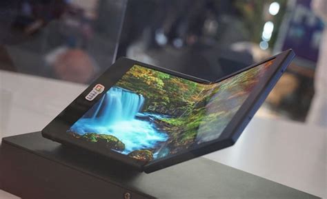 华星光电柔性oled屏今年量产良率将达70 ，华为、小米都在洽谈合作 3月20日， Tcl集团 Sz000100 发布了2018年年报。2018 年， Tcl集团 实现营业收入1133