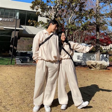 겨울강추상품👍🏻남여공용 겨울 후리스 크롭 오버핏 카라 맨투맨 조거팬츠 커플 트레이닝 세트