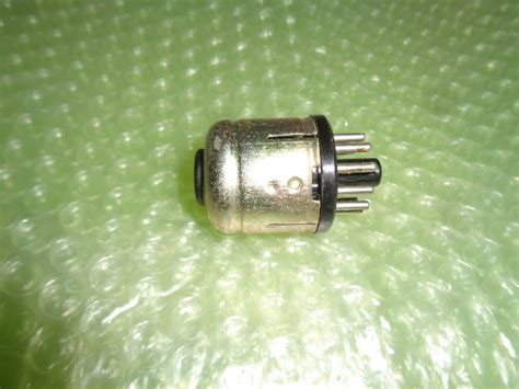 소리전자 11 핀 플러그 구합니다