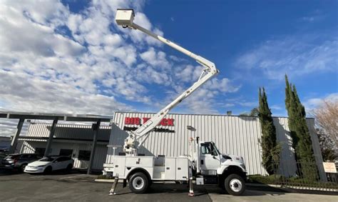 The Evolution Of Bucket Trucks From Past To Present Big Truck