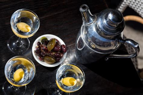 7 Great American Bars With Tableside Cocktail Service Maxim