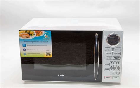 Микроволновая печь BBK 23MWS-916S/BW — купить в интернет-магазине ...
