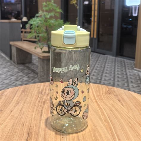 超低價！台灣出貨🔥labubu水壺 水豚水瓶 可愛卡通水杯水瓶 高顏值水瓶800ml 兒童水瓶 吸管水瓶 水壺 日常使用 蝦皮購物